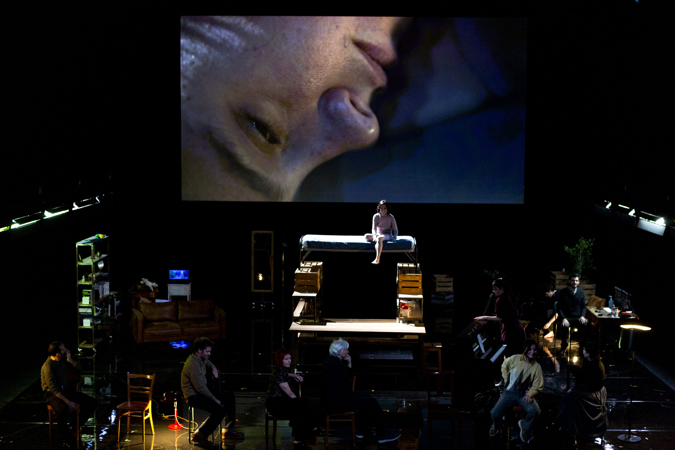 Os desdobramentos do cinema de Lars von Trier em "A hora do lobo", de ...