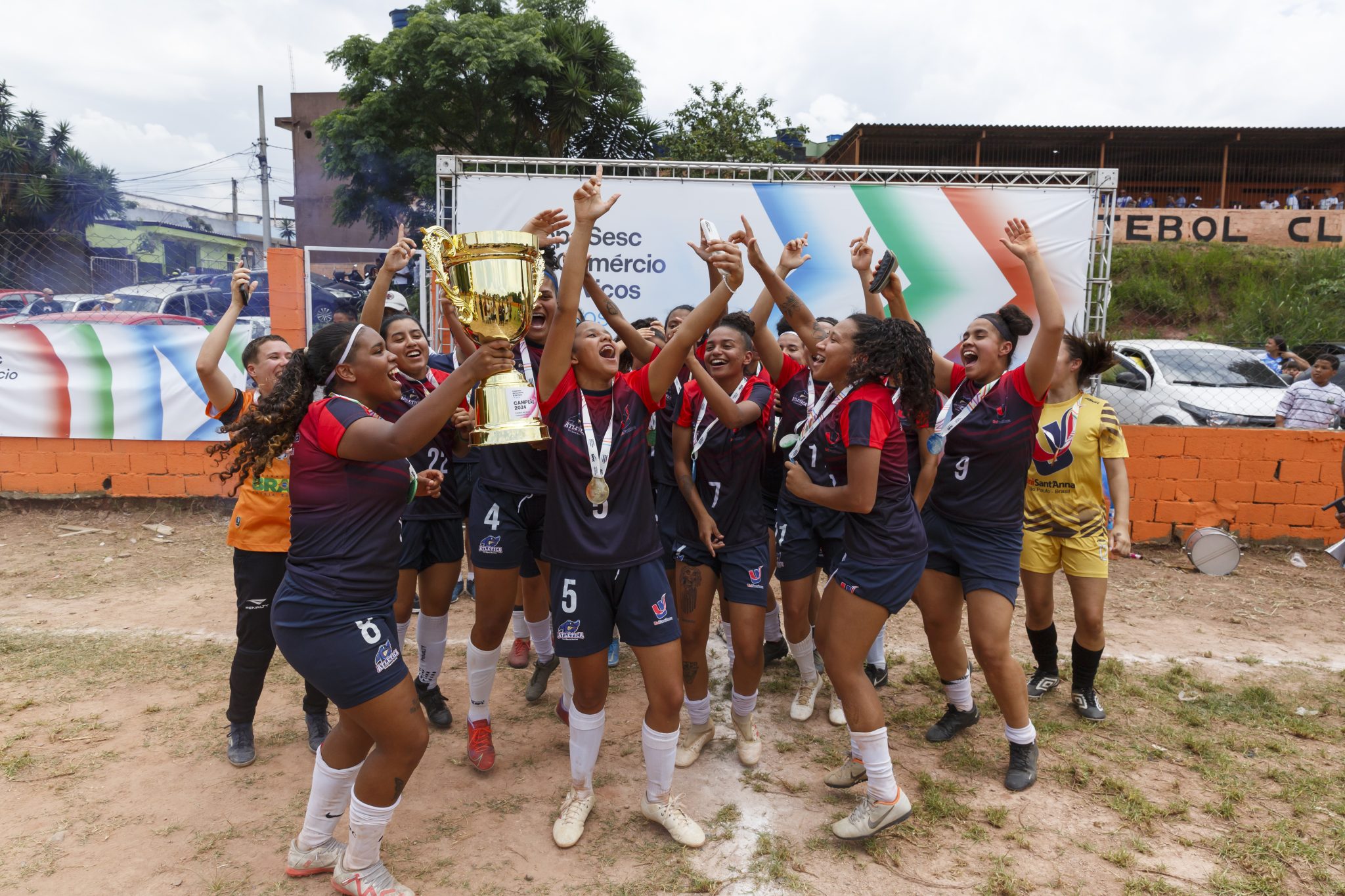 Não é só futebol, é a várzea raiz por uma vida mais digna - Sesc São ...
