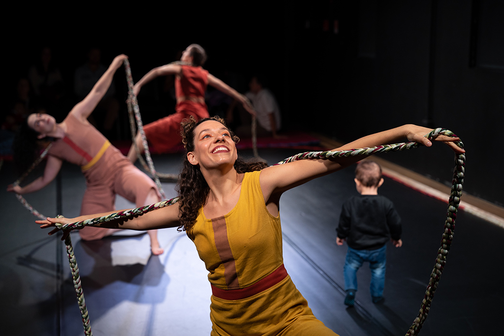 Pinhé… e Outras Formas de Abraço | Bienal Sesc de Dança - Sesc São ...