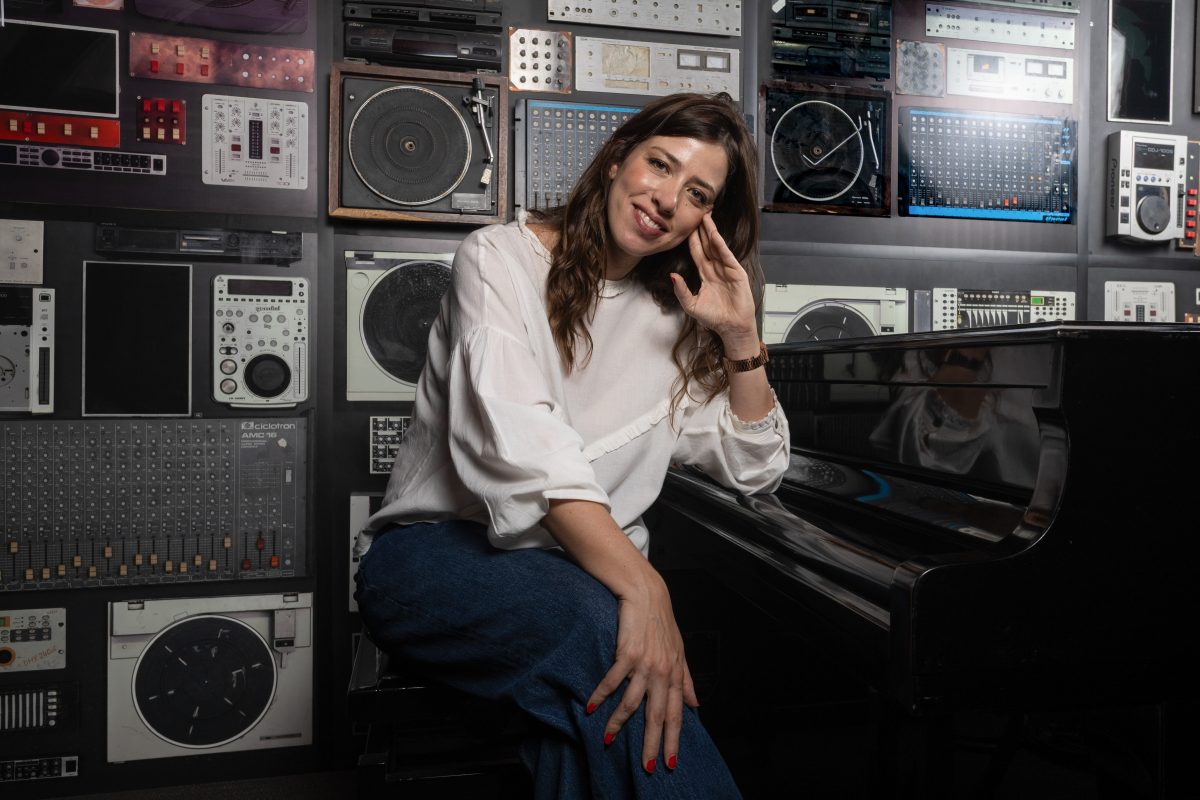 Roberta Martinelli nas ondas da arte - Sesc São Paulo : Sesc São Paulo